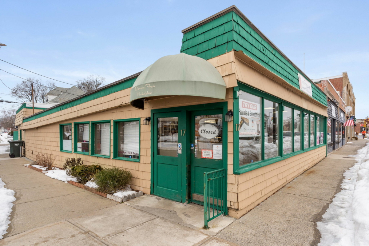 17 Elm Street (Danvers) - Herrick Lutts